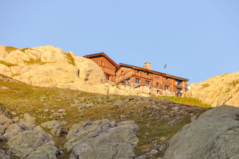 Tour des aiguilles rouges en 4 jours : le guide complet - La Marinière ...